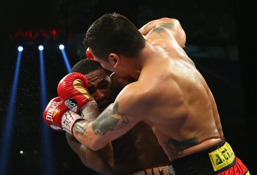 ""Maidana, campeón mundial welter - Maidana golpea a Broner contra ...