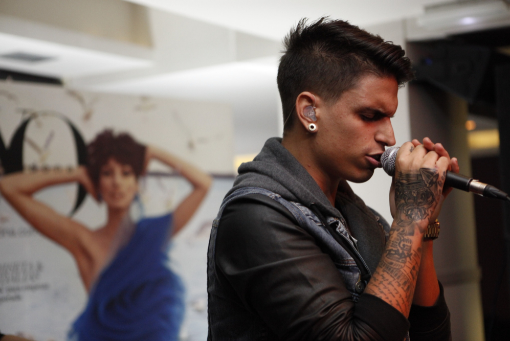El cantante canario interpretó su gran éxito 'me... | Yodona | EL MUNDO