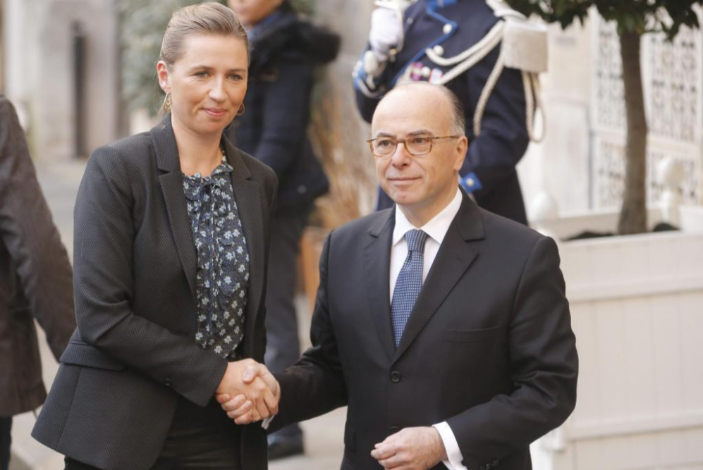 El ministro del interior francés bernard... | Internacional | EL MUNDO