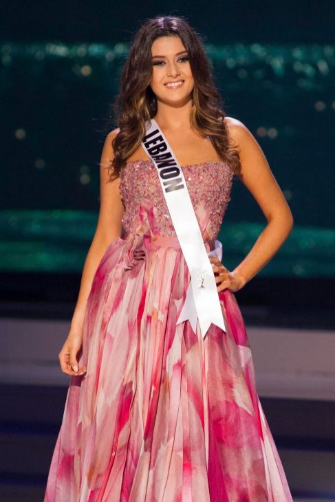 Saly greige, miss líbano. | Loc | EL MUNDO