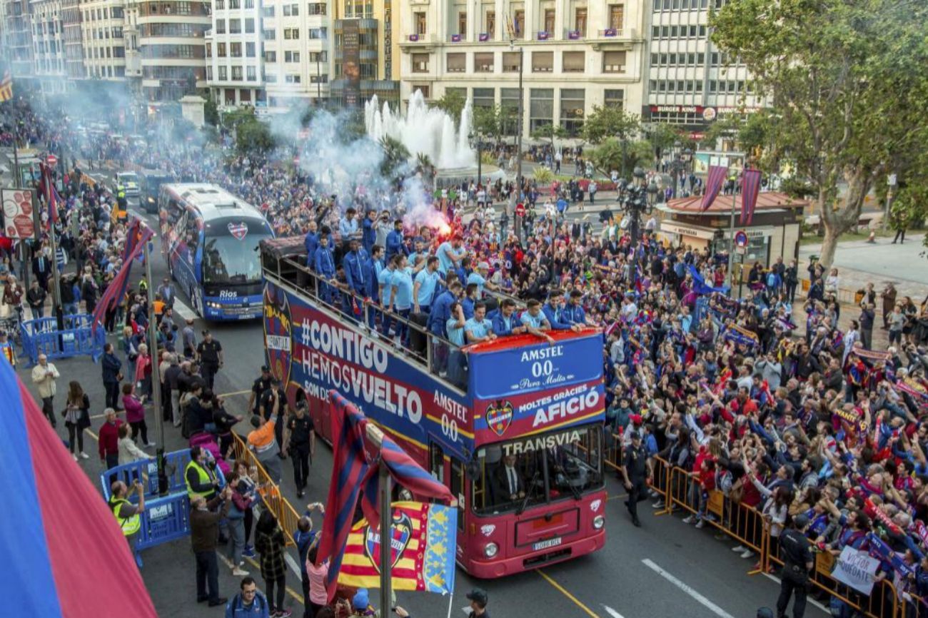El Levante llega al Ayuntamiento de Valencia | Comunidad-valenciana ...