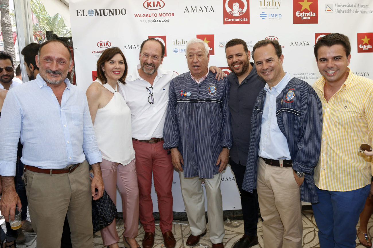 El ex ministro Margallo junto a Mercedes Alonso, Emilio Bascuñana ...