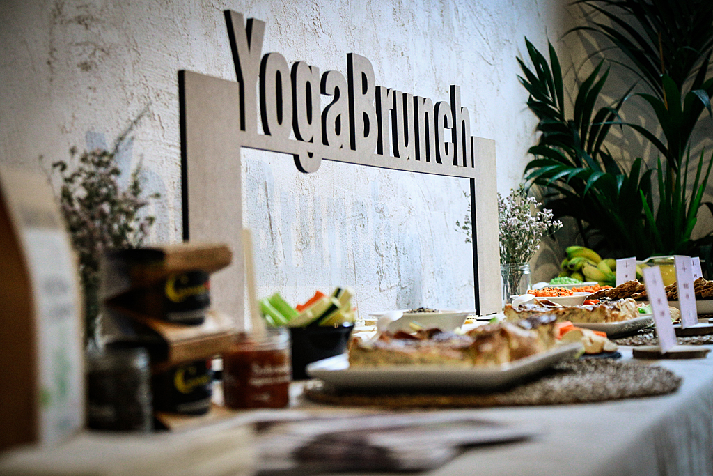LLEGA EL YOGA-BRUNCH | Vida-sana/estilo-y-gastro | EL MUNDO