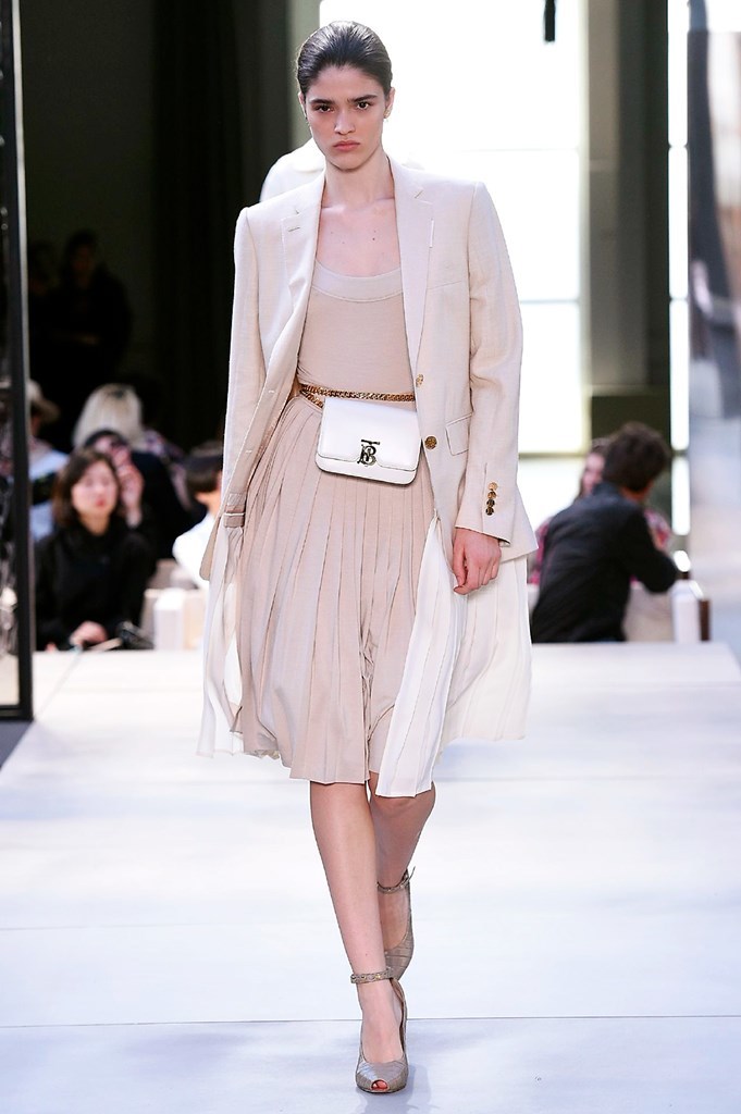 Ricardo Tisci debuta en Londres con su primera colección para Burberry ...