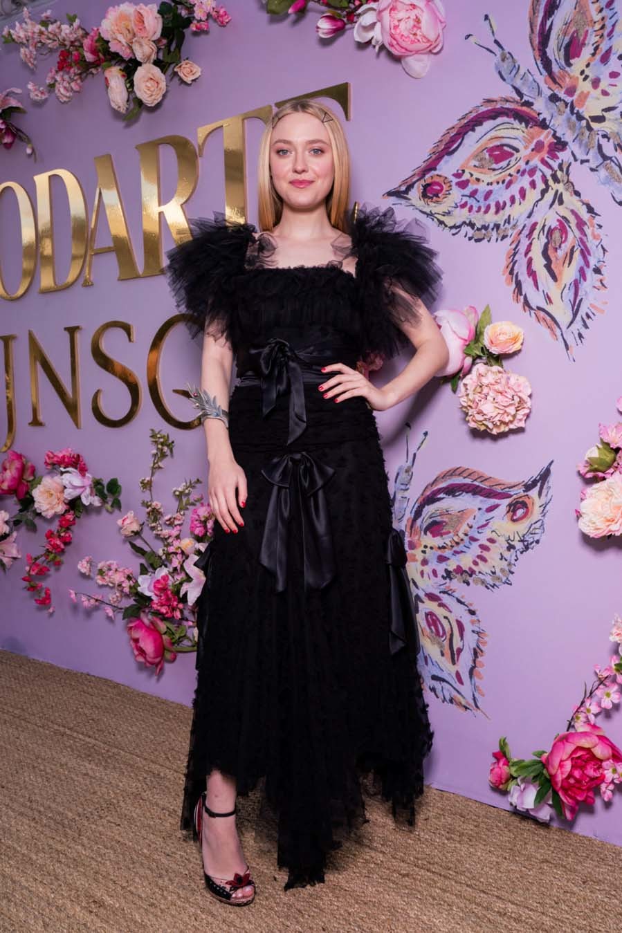 Las mejor vestidas de la semana - Dakota Fanning en el desfile de ...