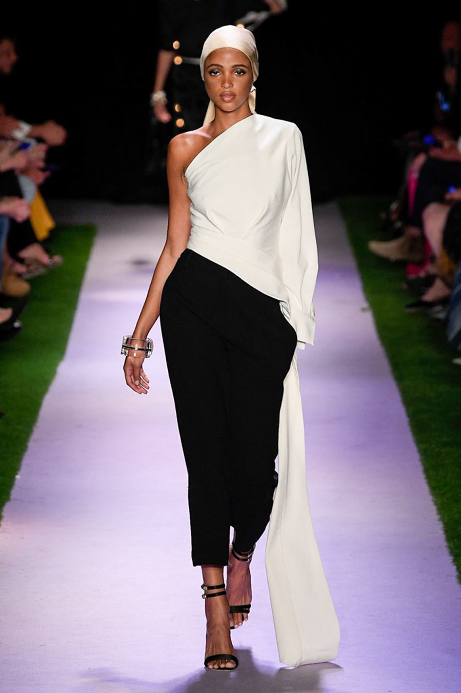 New York Fashion Week 2019: Brandon Maxwell - Primavera-verano 2020 ...