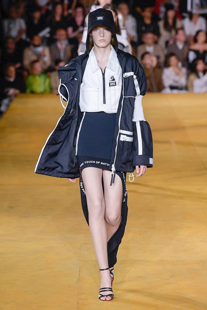 Desfile de Burberry - Colección primavera-verano 2020 - London Fashion ...