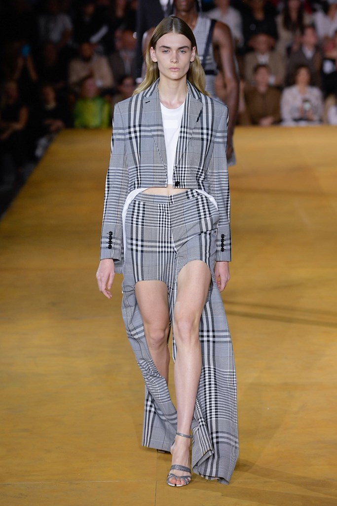 Desfile de Burberry - Colección primavera-verano 2020 - London Fashion ...