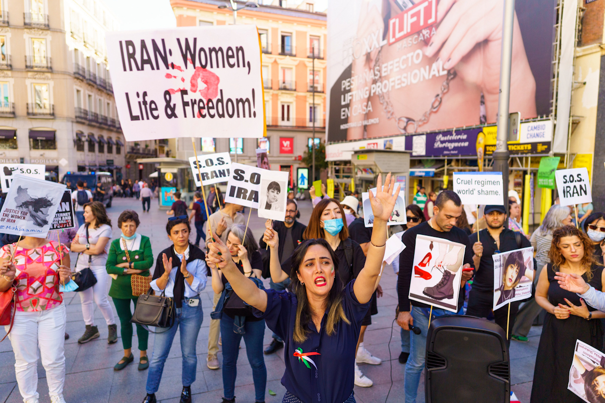 Las Iraníes Critican La Tibieza Del Gobierno Contra El Hiyab Forzoso 7611