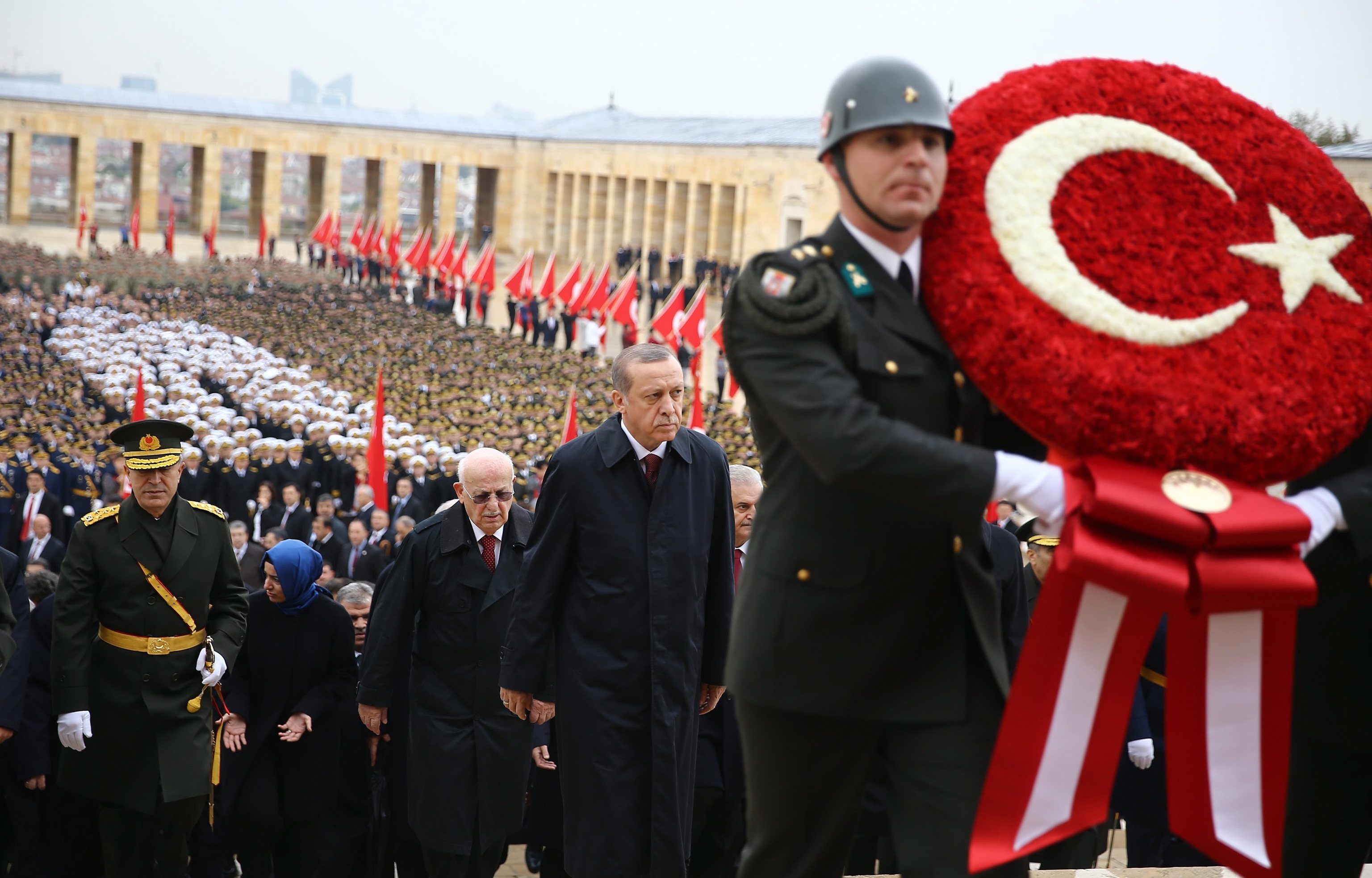 Kemal Atatürk, el primer presidente turco 'bi' que prohibió la ...