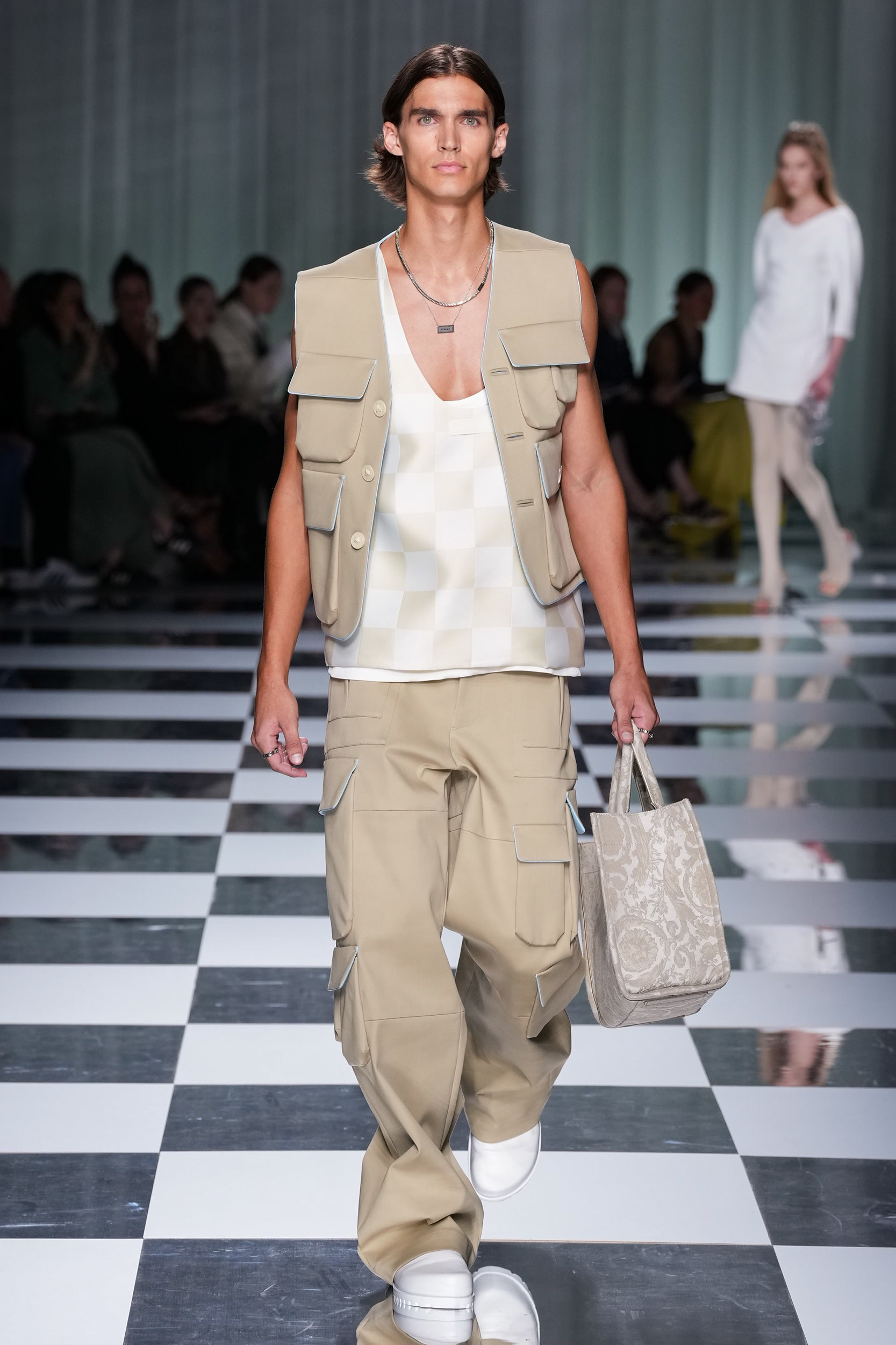 Semana de la Moda de Milán: desfile de Versace de primavera-verano 2024 ...