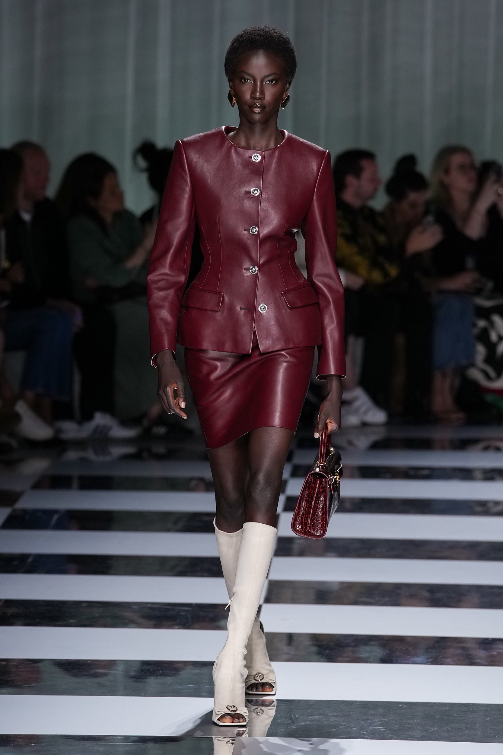 Semana de la Moda de Milán: desfile de Versace de primavera-verano 2024 ...