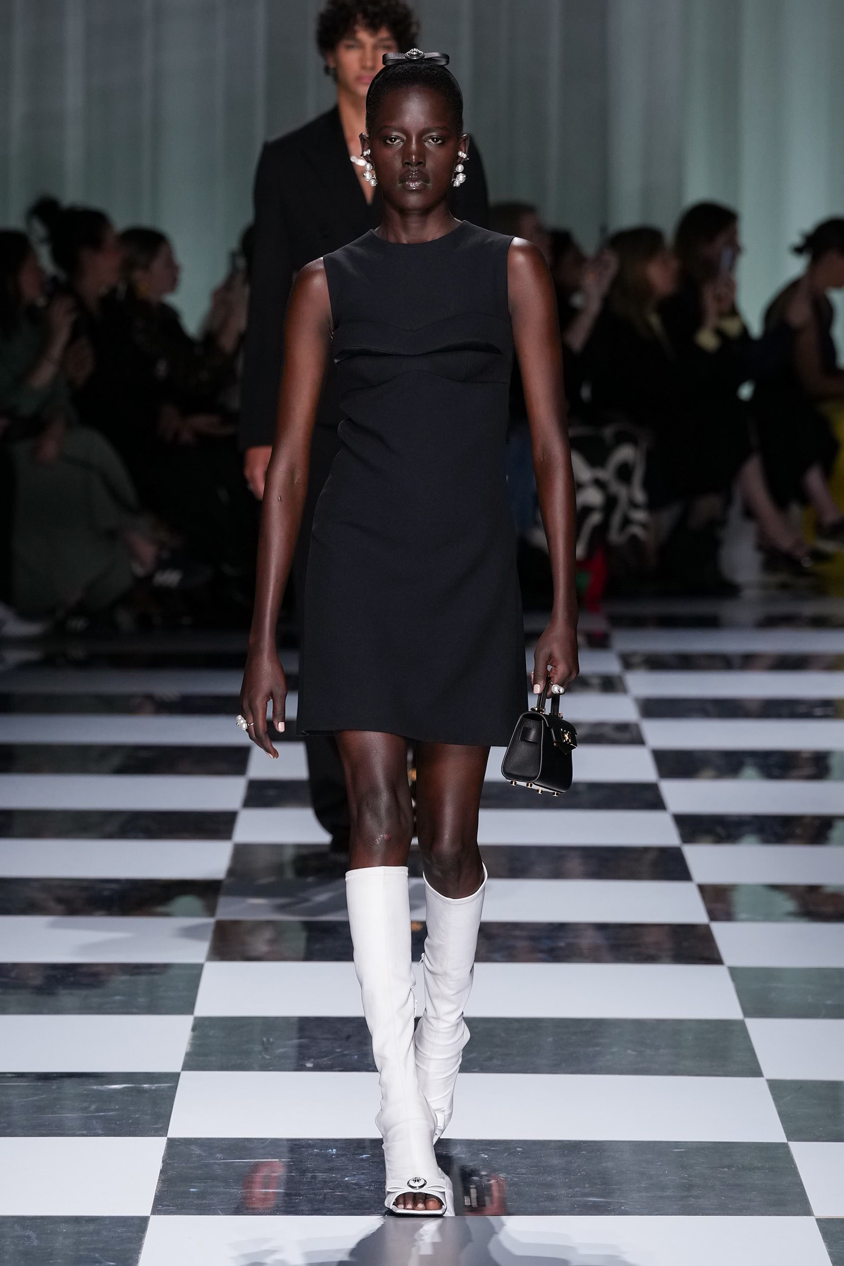Semana de la Moda de Milán: desfile de Versace de primavera-verano 2024 ...