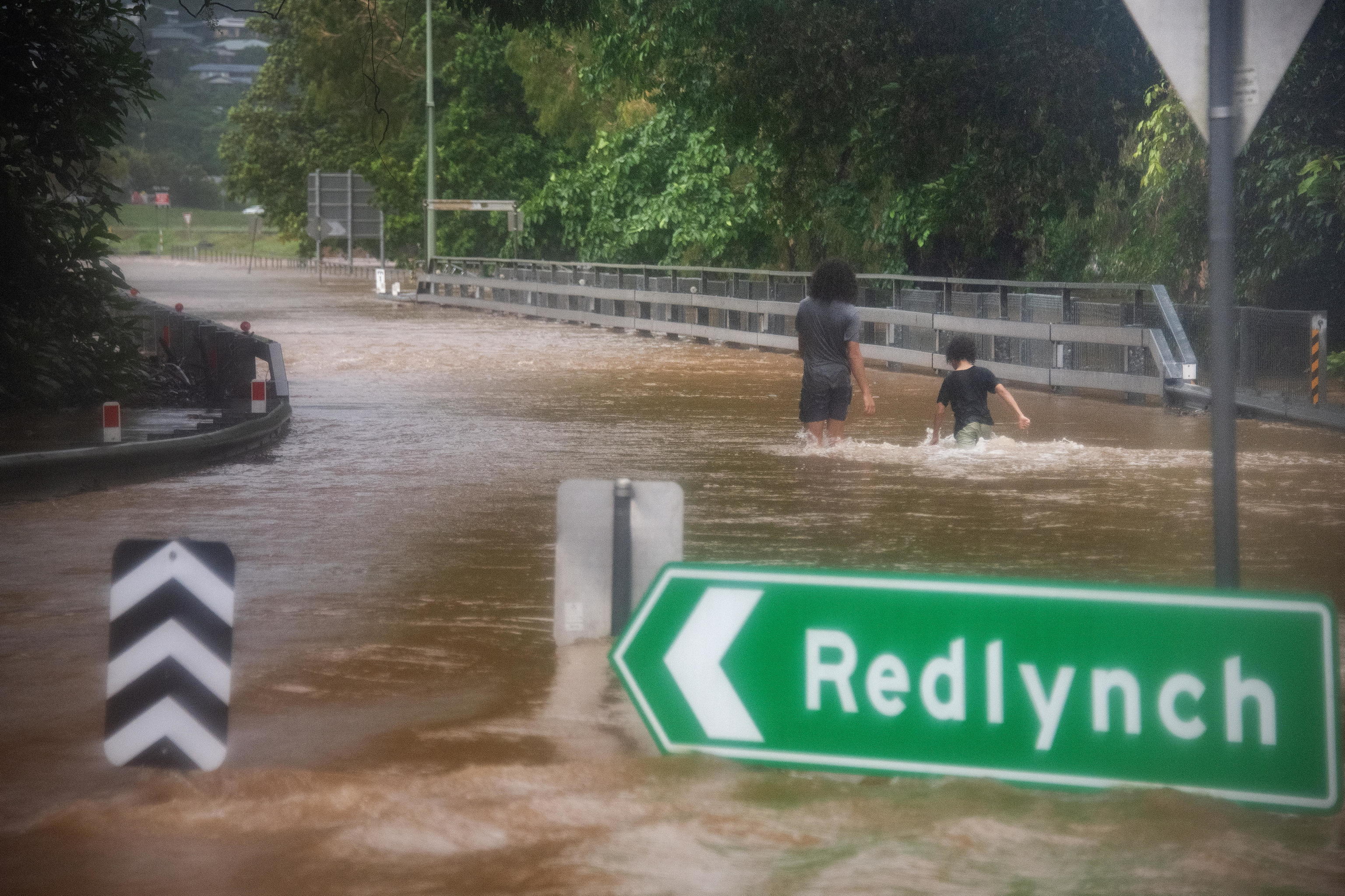 Caos en Australia por las inundaciones: cientos de evacuados, un ...