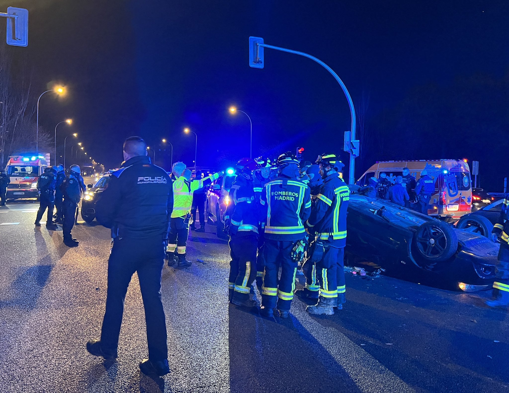 Muere una joven de 19 años tras una colisión entre un coche y un VTC en ...