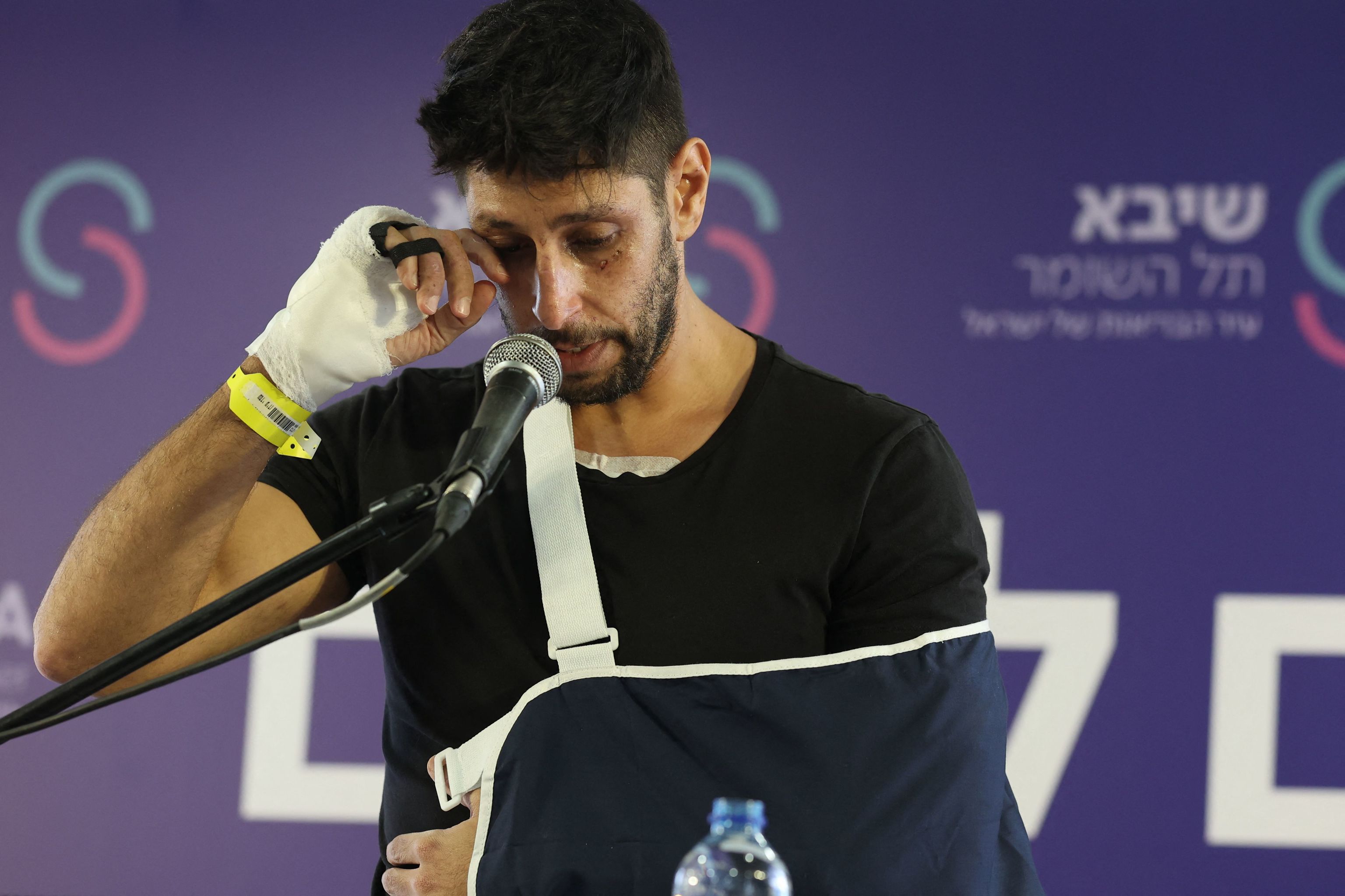 El actor israelí de 'Fauda' Idan Amedi recibe el alta hospitalaria tras ...