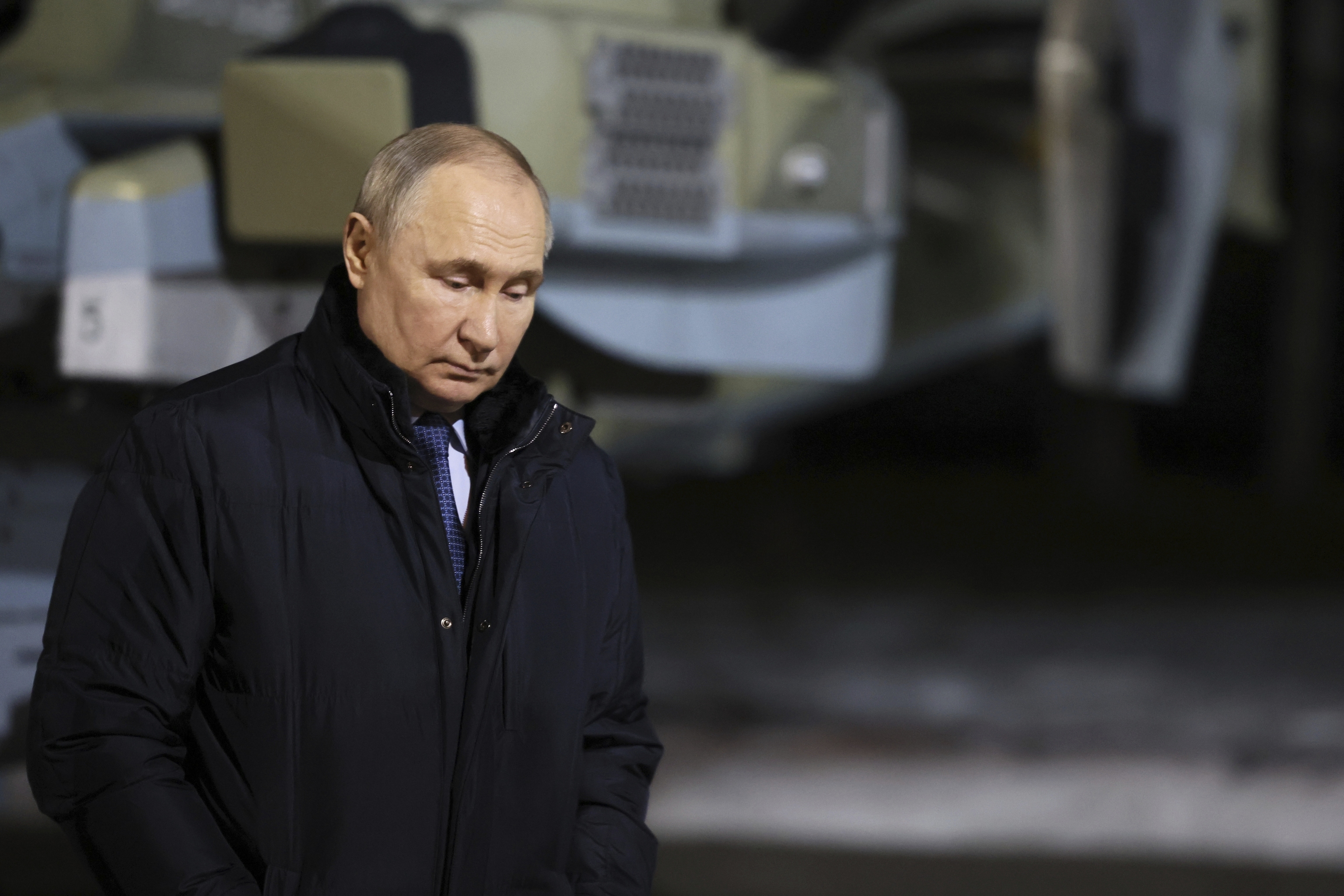 Putin firma un decreto para llamar a filas a 150.000 rusos de entre 18 ...