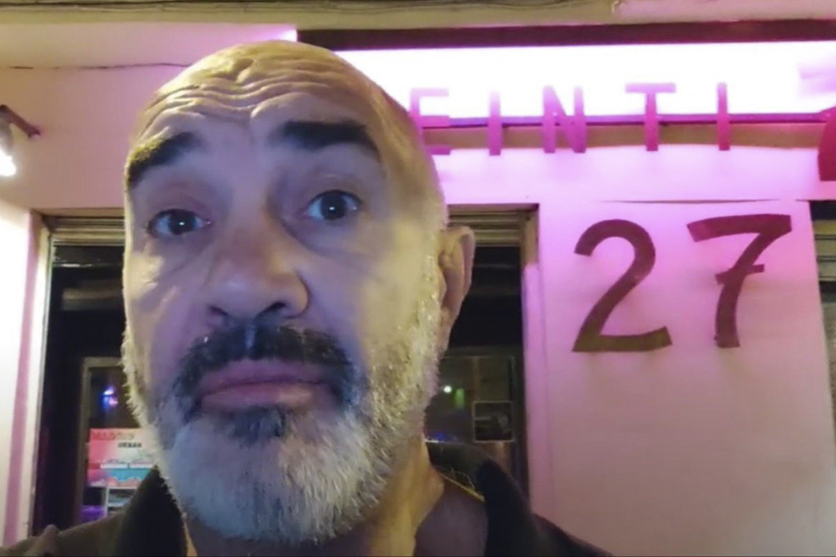 El barman de karaoke para el que Pablo Iglesias pide cárcel y 29.000 ...
