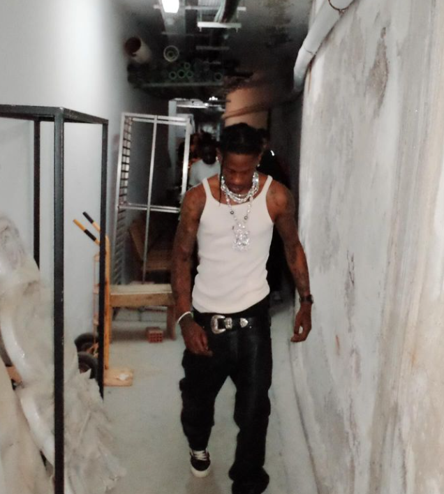 El rapero Travis Scott es detenido en un hotel de París por atacar ...
