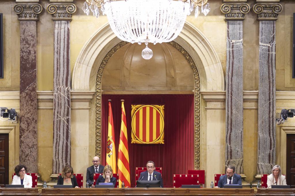 El Parlament celebra el décimo aniversario del 9-N sin la presencia del ...