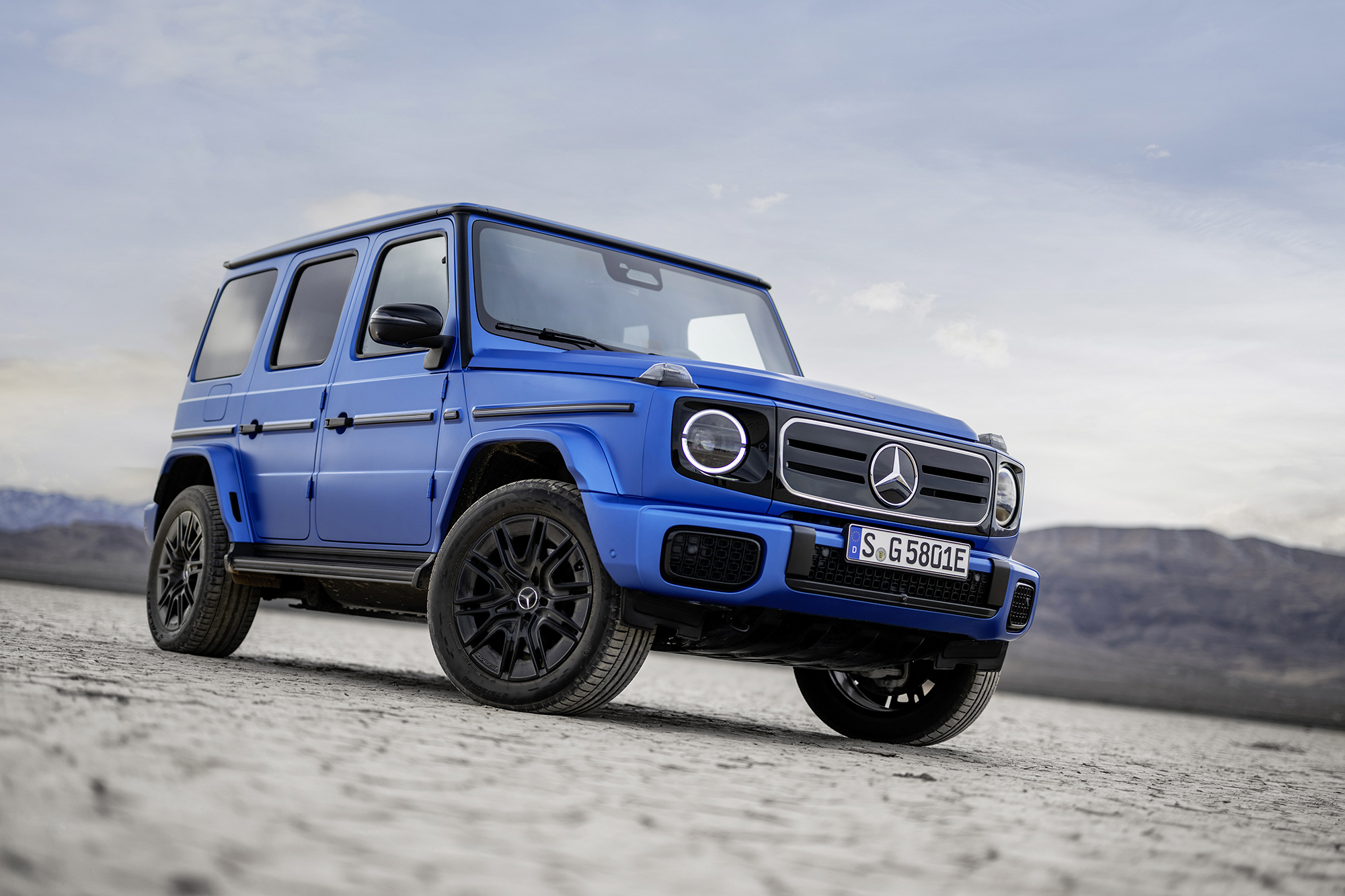 Mercedes-Benz G580: capaz de girar sobre sí mismo como una peonza | Motor