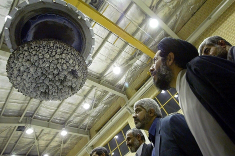 Irán traslada combustible nuclear de la planta de Isfahan al reactor de ...