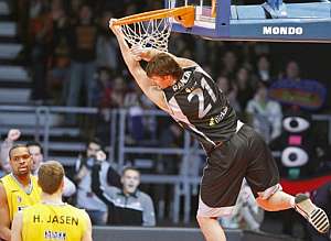 El iurbentia ya saborea el liderato | Baloncesto | deportes | elmundo.es